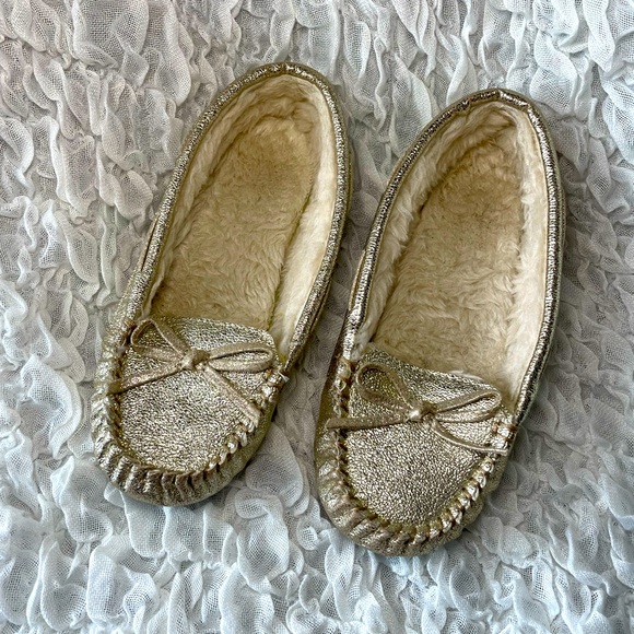 Shoes | Last Chance Girls Moccasin Slippers | Poshmark